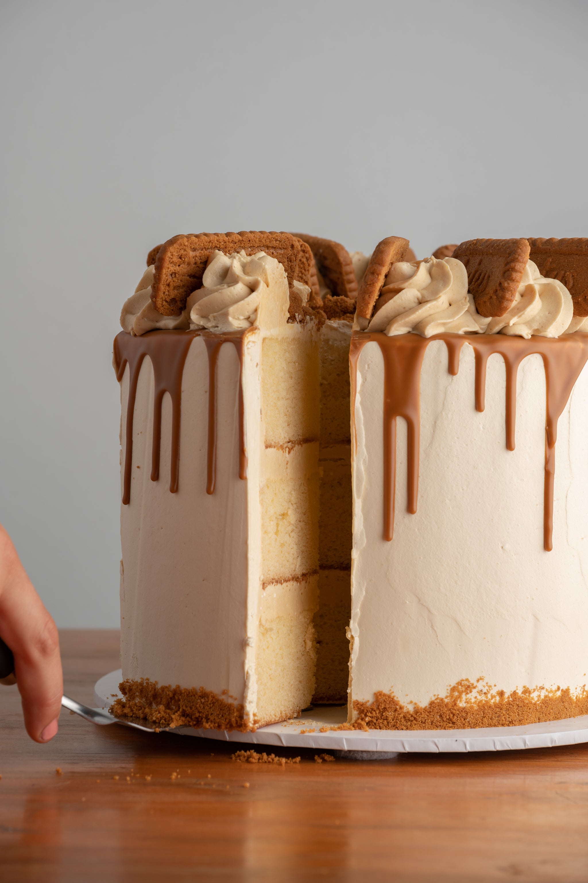 Biscoff Buttercream Cake – Manjot's Baking